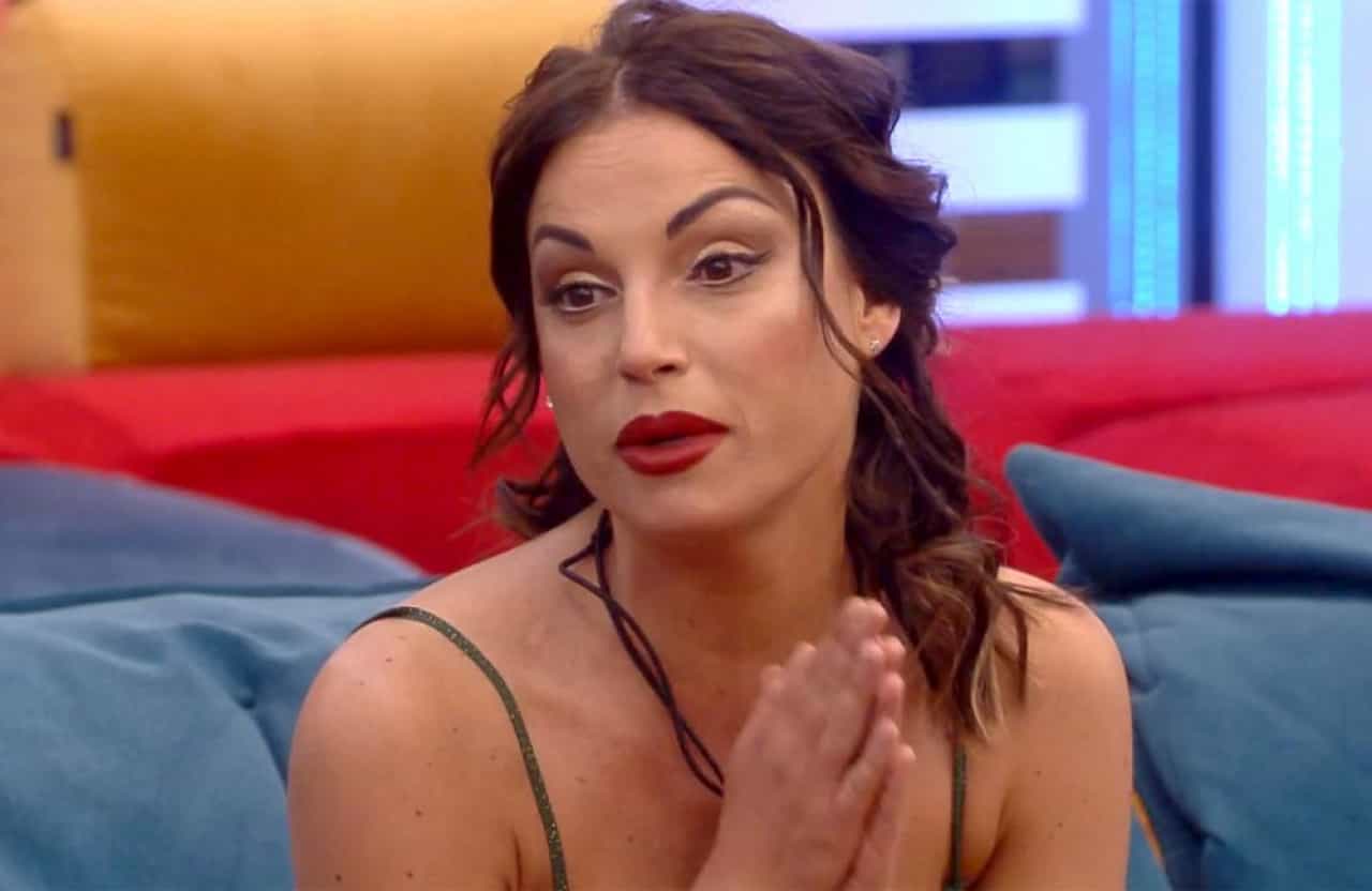 Francesca De Andrè | Ospite a Live - Non è la D'urso | Mercoledì 12 ...