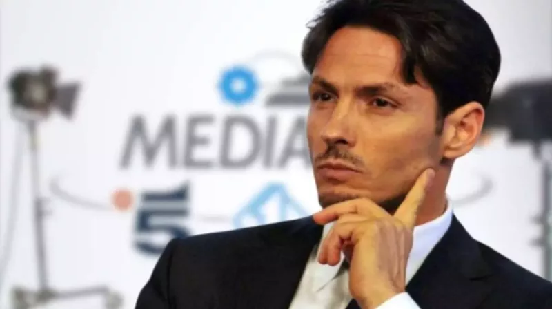 Pier Silvio Berlusconi scrive una lettera al padre e ai dipendenti Mediaset Pier Silvio Berlusconi scrive una lettera al padre e ai dipendenti Mediaset